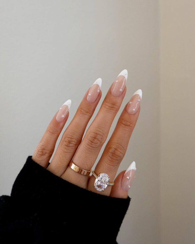 40 Mesmerizing Pearl Nails That Will Get You Out Your Shell