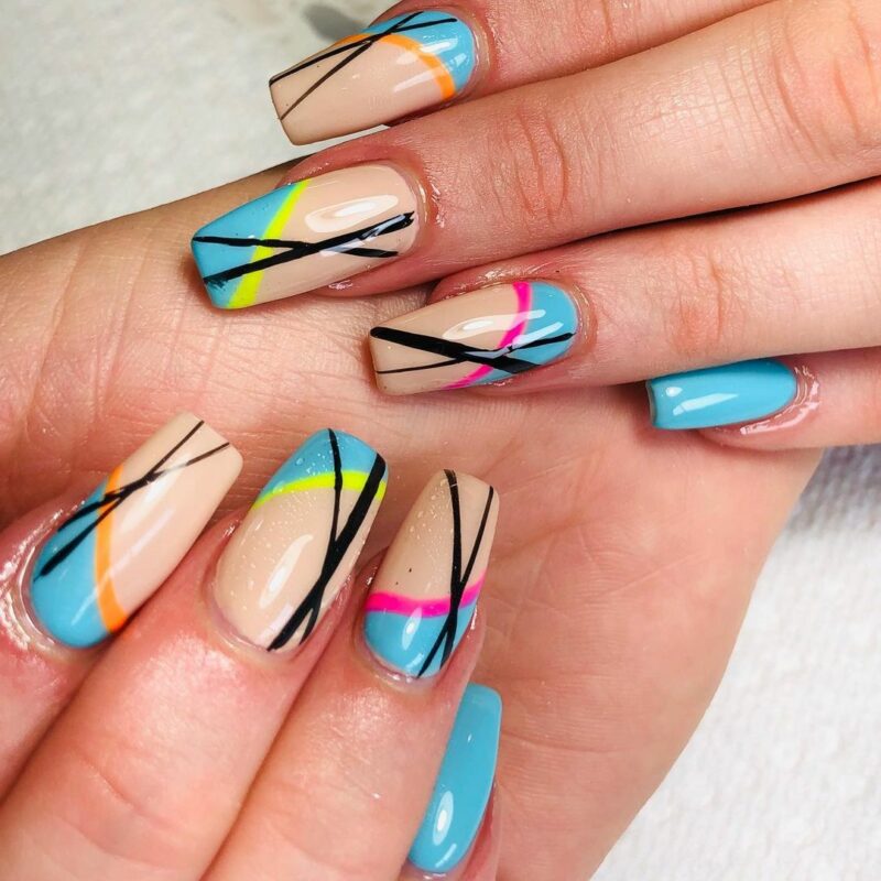 34 Amazing Color-Blocking Nails For A Fun Appearance