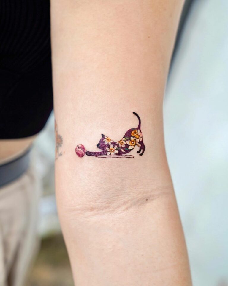 18 Meow-tastic Cat Outline Tattoos To Adore
