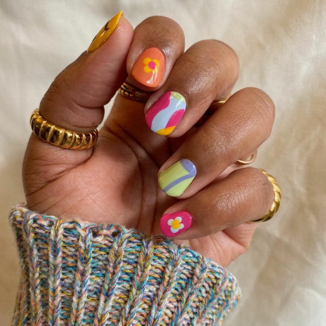 34 Amazing Color-Blocking Nails For A Fun Appearance