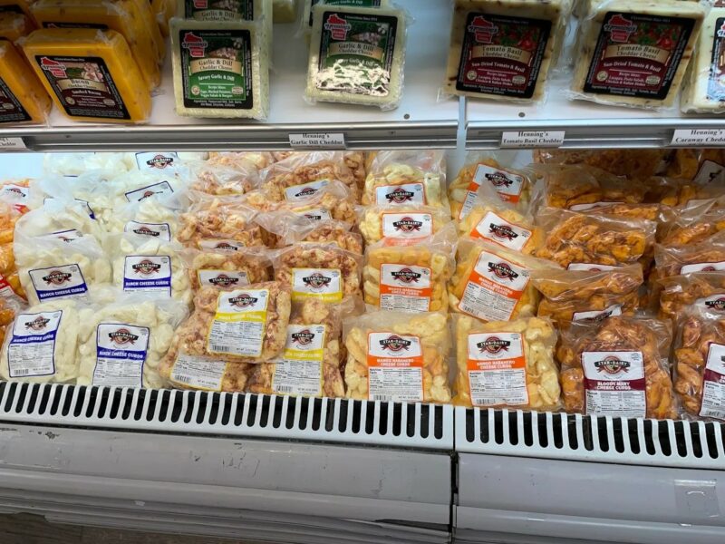 10 Wisconsin Spots Serving Cheese Curds That'll Blow Your Mind