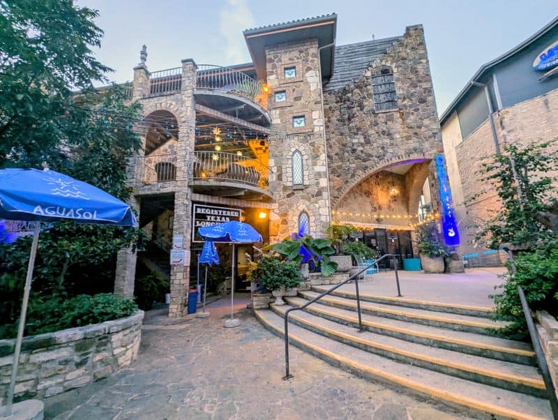 8 Waterfront Happy Hours Texans Keep to Themselves