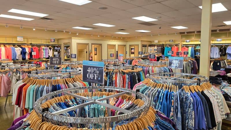 This Giant Texas Outlet Mall Turns $50 Into a Full Shopping Cart